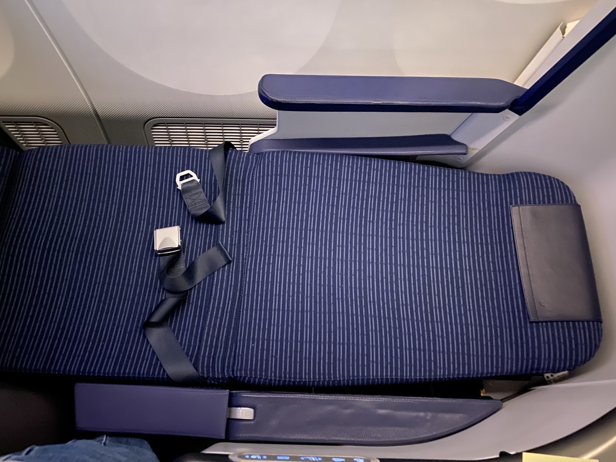 【人生初ビジネスクラス】ANA NH107 サンフランシスコ→羽田 搭乗記！フルフラットで快眠 - wakamaga