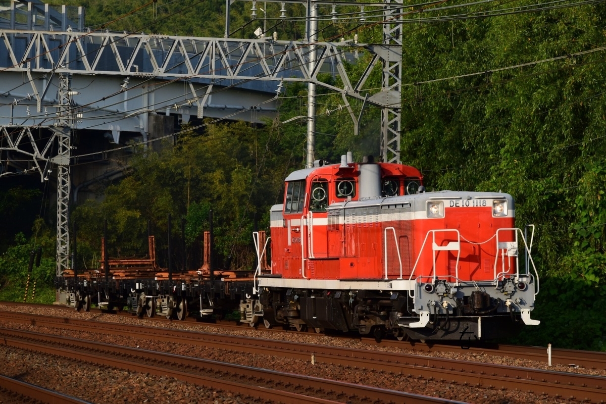 第1610列車 「 DE10 1118が牽引する厄神工臨を狙う 」 - 写真は鉄で出来ている。