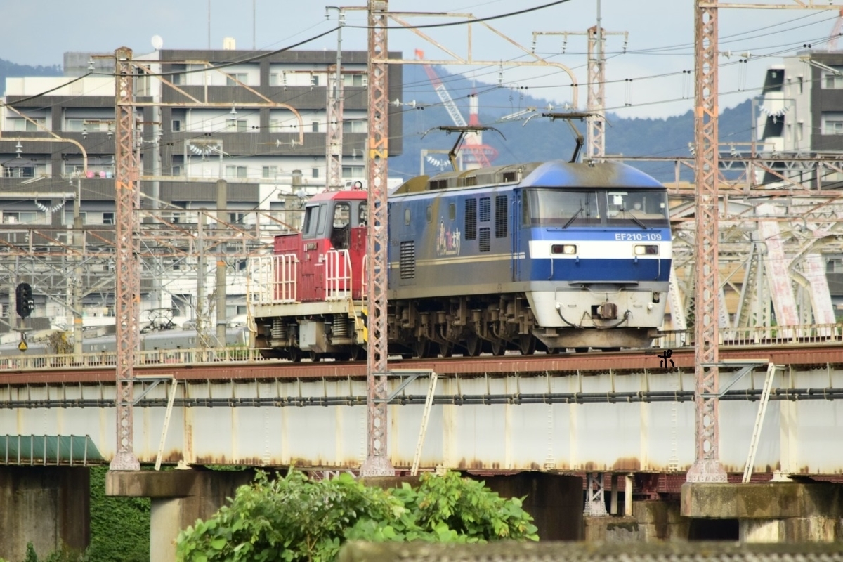 第2081列車 「 クモヤ145を牽引するDD51の配給列車を狙う 」 - 写真は鉄で出来ている。