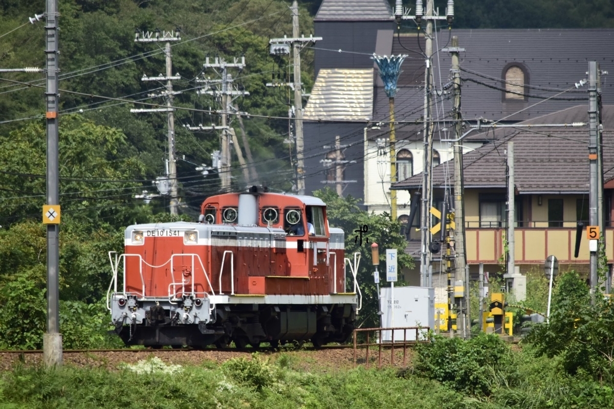 第2088列車 「 DE10 1541の後藤入場に伴う単機回送を狙う 」 - 写真は鉄で出来ている。