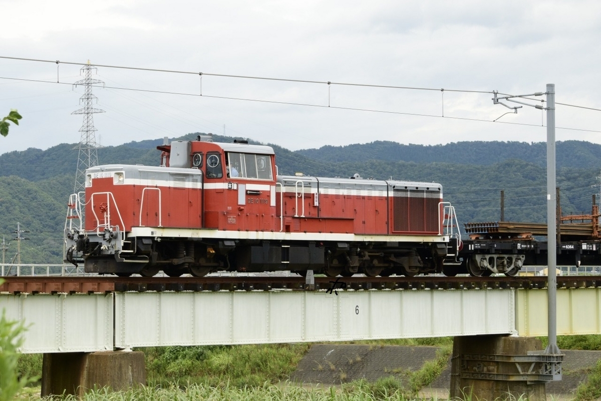第2435列車 「 小浜行き！原色DE10が牽く小浜工臨を狙う 」 - 写真は鉄で出来ている。