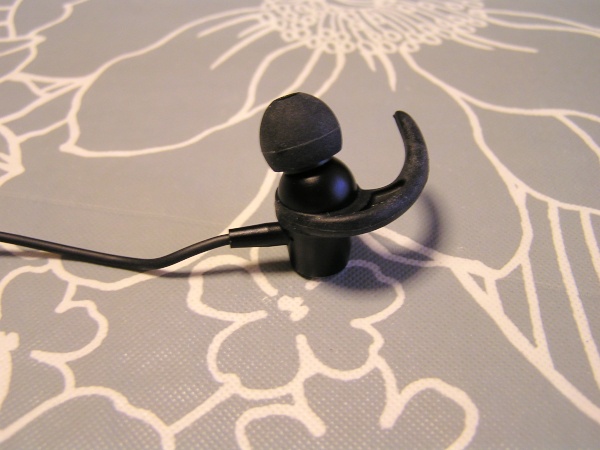 初、コードレス！Semiro Bluetooth イヤホン - lapinchicの日記