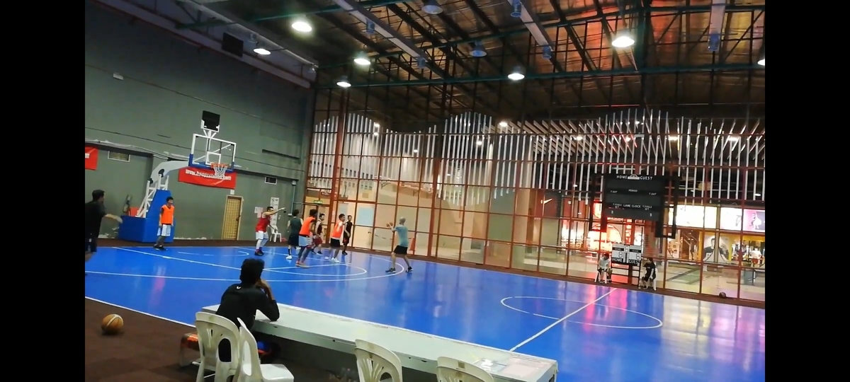 マレーシア バスケットコート - lat_walk l マレーシアインター生