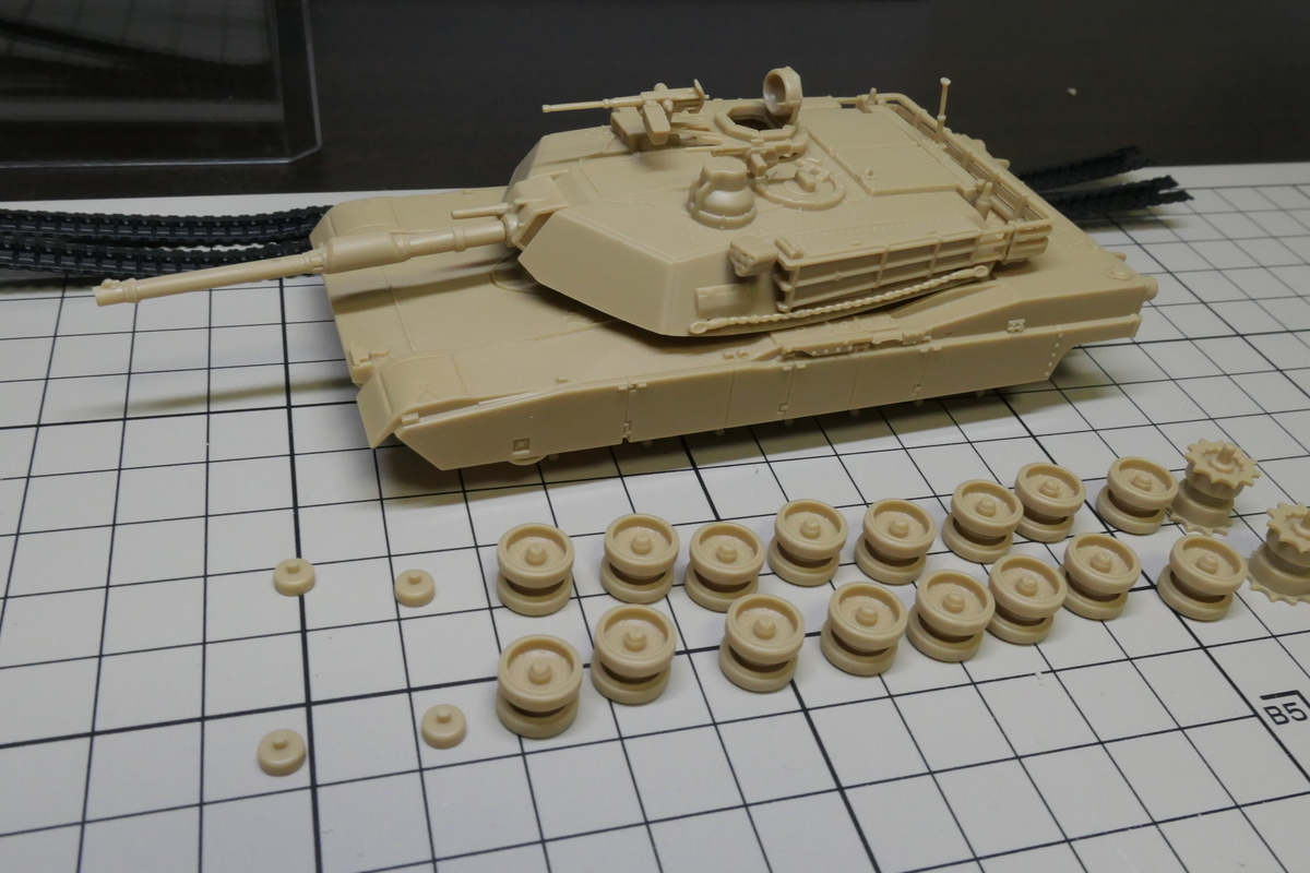 モデルキット999 1/72 M1A2エイブラムスを作る - どらの自由帳