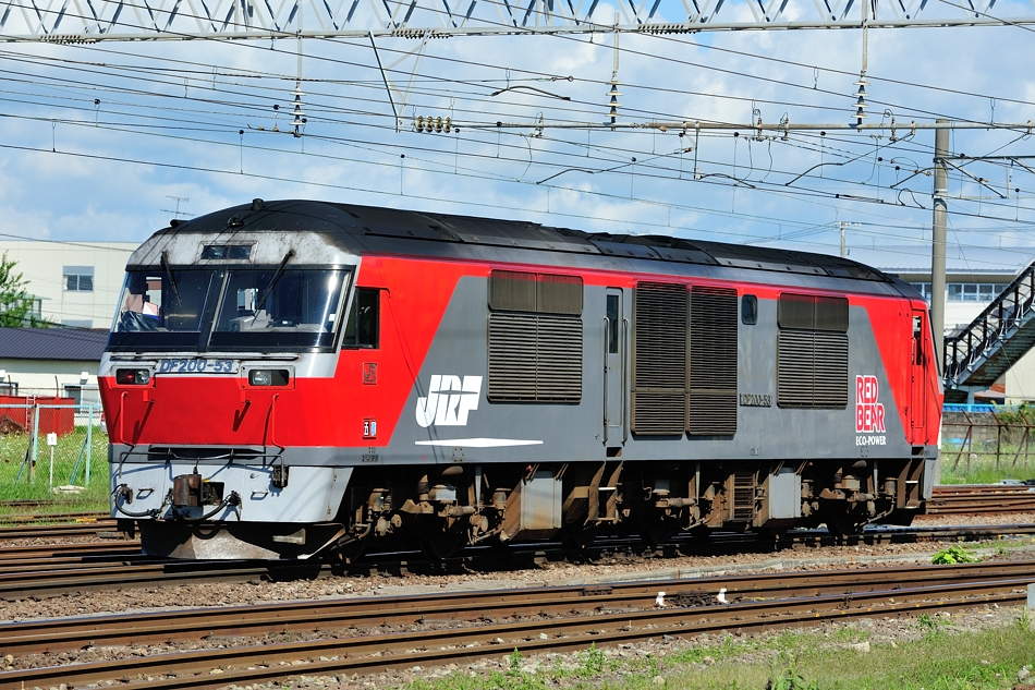 レッドベアーことdf200の後継機はどんな車両となるのか？ - 本棚の住人の鉄道忘備録