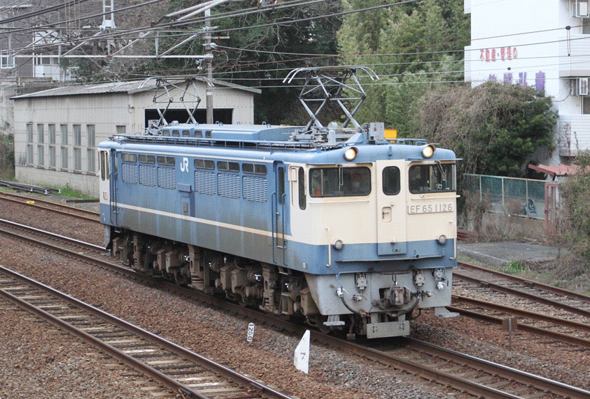 消えゆく物語：ef65 1000番台の時代終焉と2000番台の今後は？ - 本棚の住人の鉄道忘備録