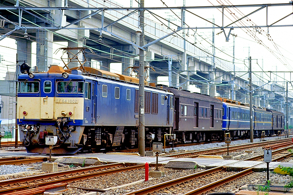 ef64 1000番台の開発理由とJR東日本とJR貨物の現状はどうなっているのか？ - 本棚の住人の鉄道忘備録