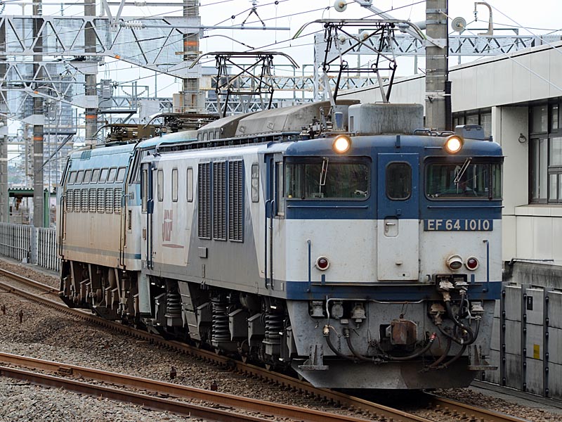 ef64 1010号機の変貌：JR貨物の試験塗装から更新色へ。 - 本棚の住人の鉄道忘備録