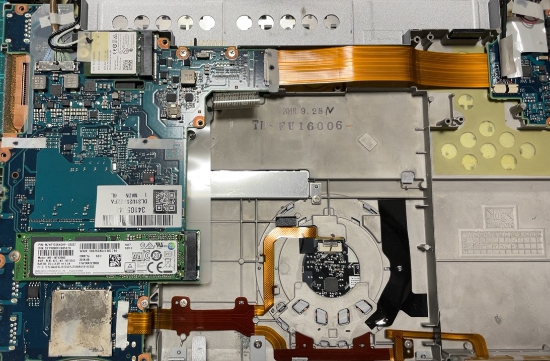 Panasonic CF-SZ6 ① - 羽田電器産業 ステレオ事業部