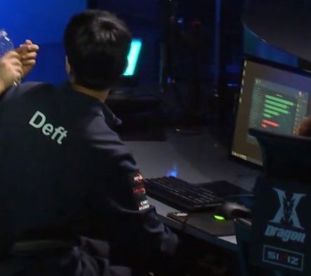 最強ボットレーン、KZが誇るADC Deft選手のデバイス - 基本からしっかりLOL攻略