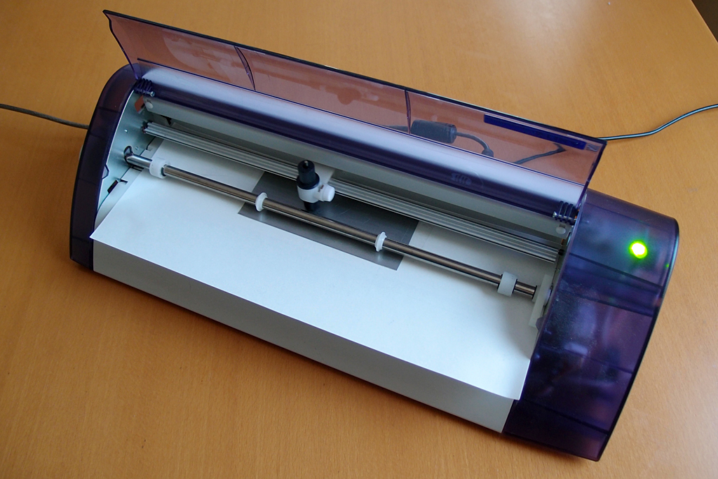 以前から気になっていたガジェットのカッティングマシンをついに導入。その使い心地はいかに。 - ひと手間Weblog