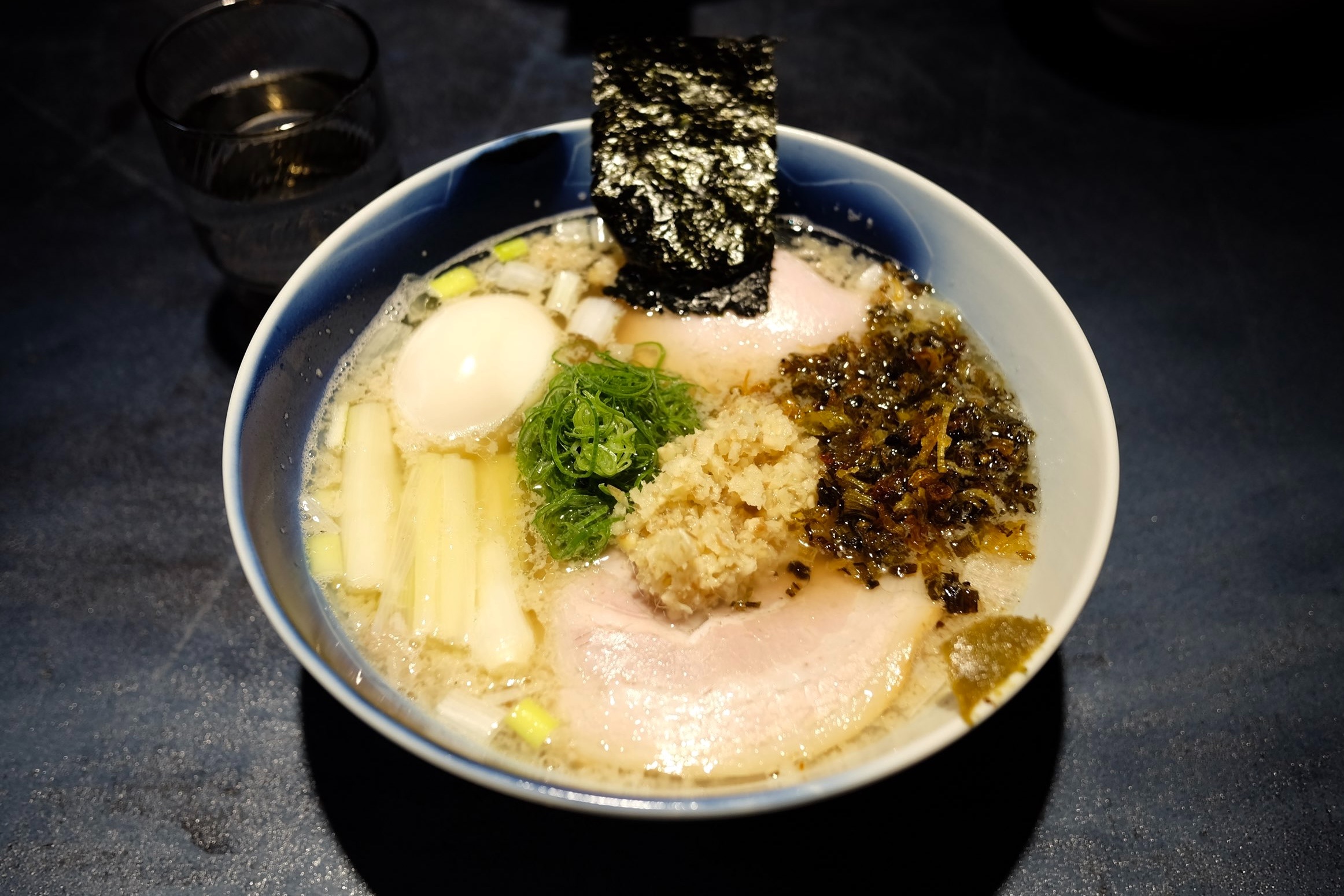 うずとかみなりで、【限定】背脂塩煮干しGinger Buck@本鵠沼 - たべのみくらし