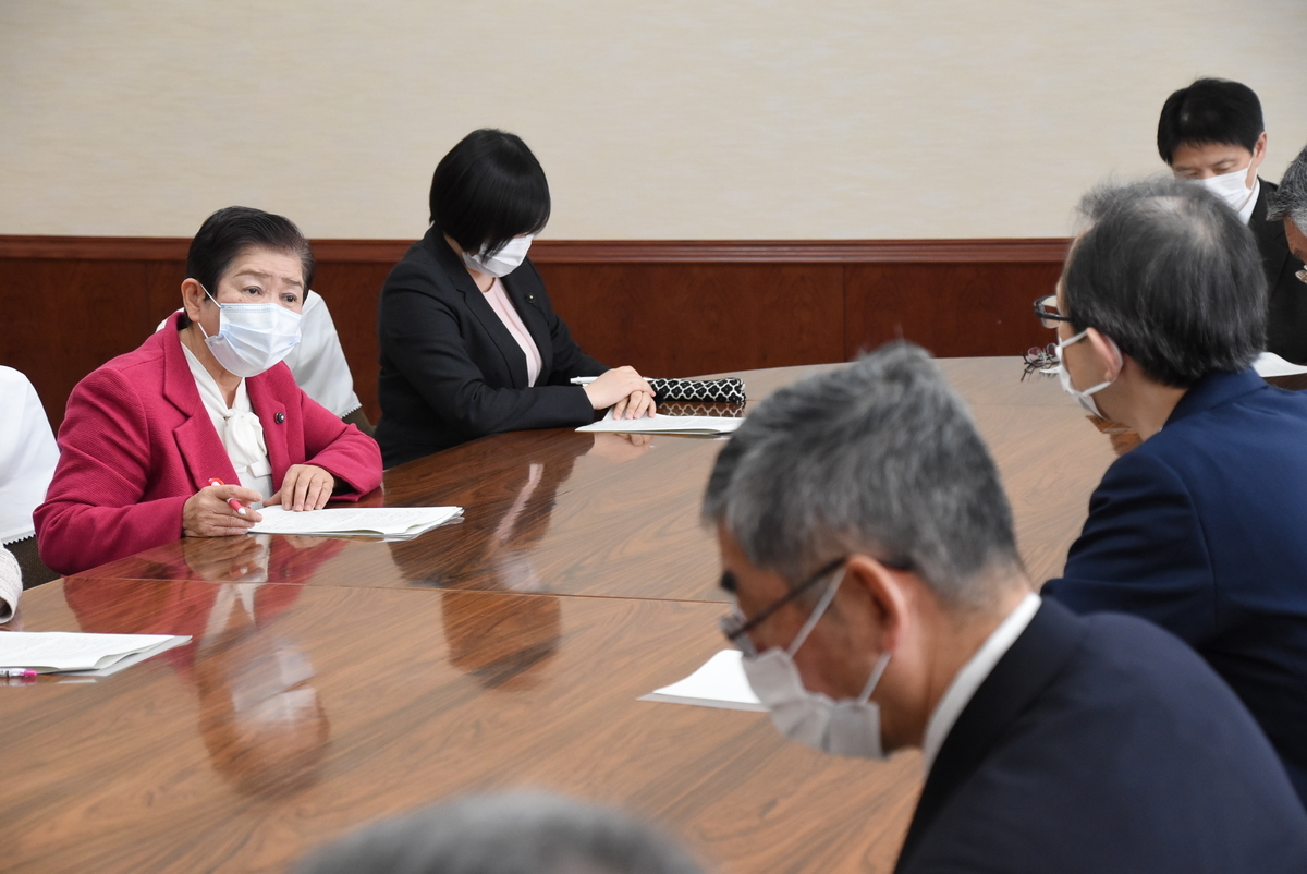 21日、2月定例会の知事申し入れ。コロナ拡大防止は、PCR検査の戦略を持った取り組みを - 宮本しづえのかけ歩き