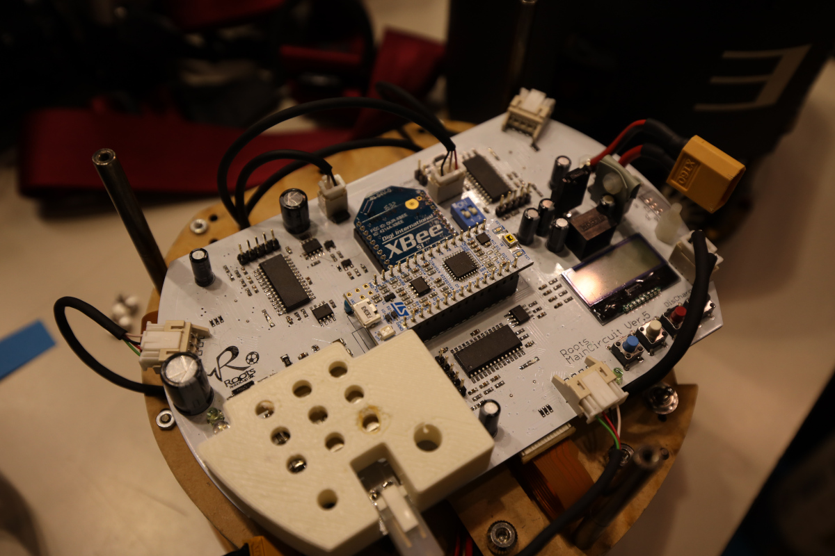 RoboCup SSL Rootsの回路を分析！【2：メイン基板の回路ブロック図】 - RoboTry