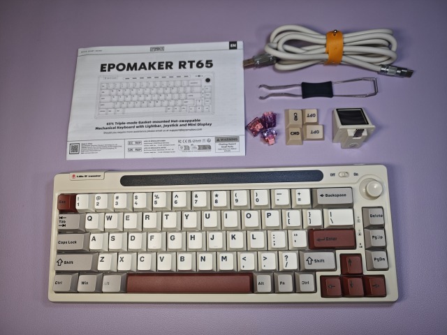 EPOMAKER RT65 レビュー ミニディスプレイとジョイスティックが便利な65%メカニカルキーボード - machanのおうち