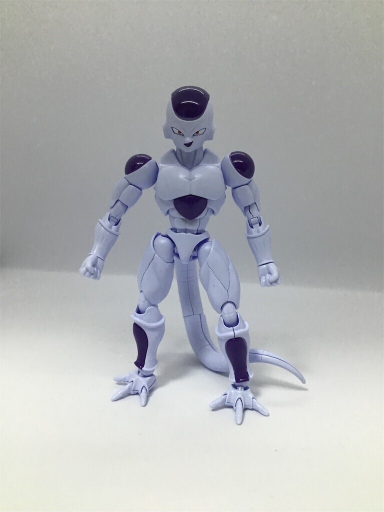 FrS フリーザ(最終形態)をつくる - マクマナプラモデルブログ