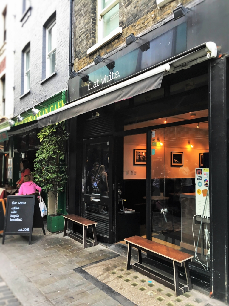 Flat White - インドア派のロンドン滞在記