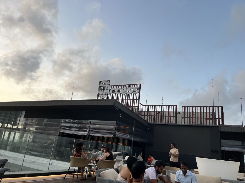【2023年】Virticle by Jetwing。Colombo2にある一流のRoofTop Restaurants【Sri Lanka ...