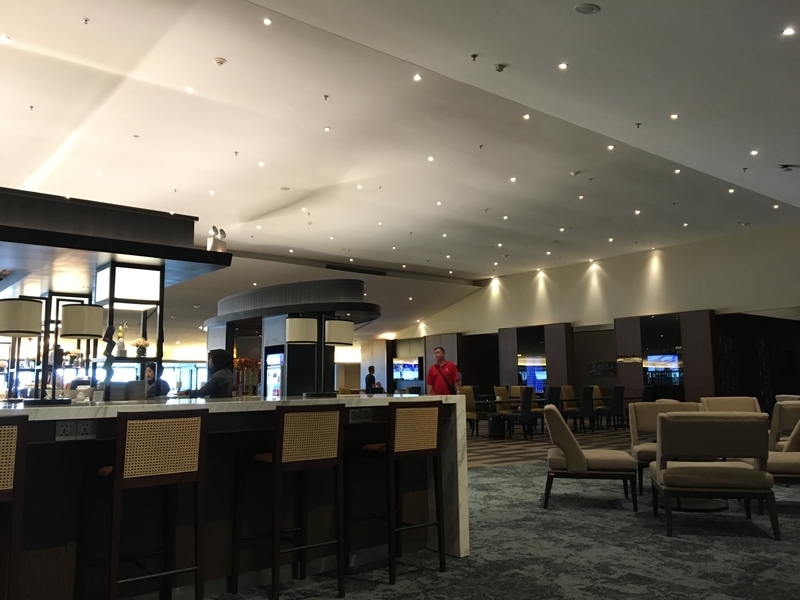 ANA/全日空 NH886 クアラルンプール→羽田 ビジネスクラス搭乗記 - 寝る子のヌシのお泊り帳