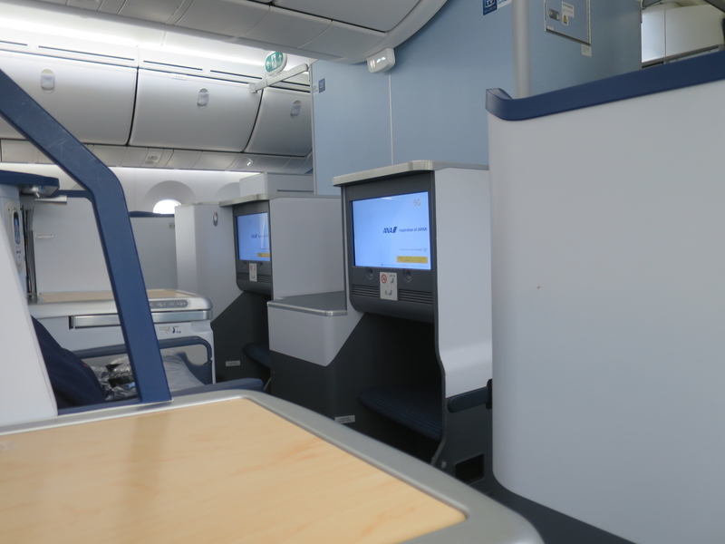 ANA/全日空 NH886 クアラルンプール→羽田 ビジネスクラス搭乗記 - 寝る子のヌシのお泊り帳