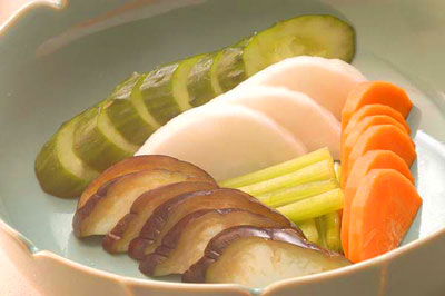How To Make Easy Home Made Japanese Pickled Vegetables (Tsukemonos ...