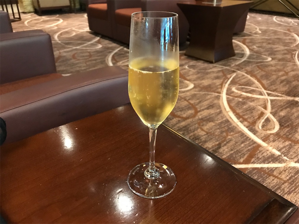 2019/11 SQ856 SIN→HKG F - Masaxuo flight diary