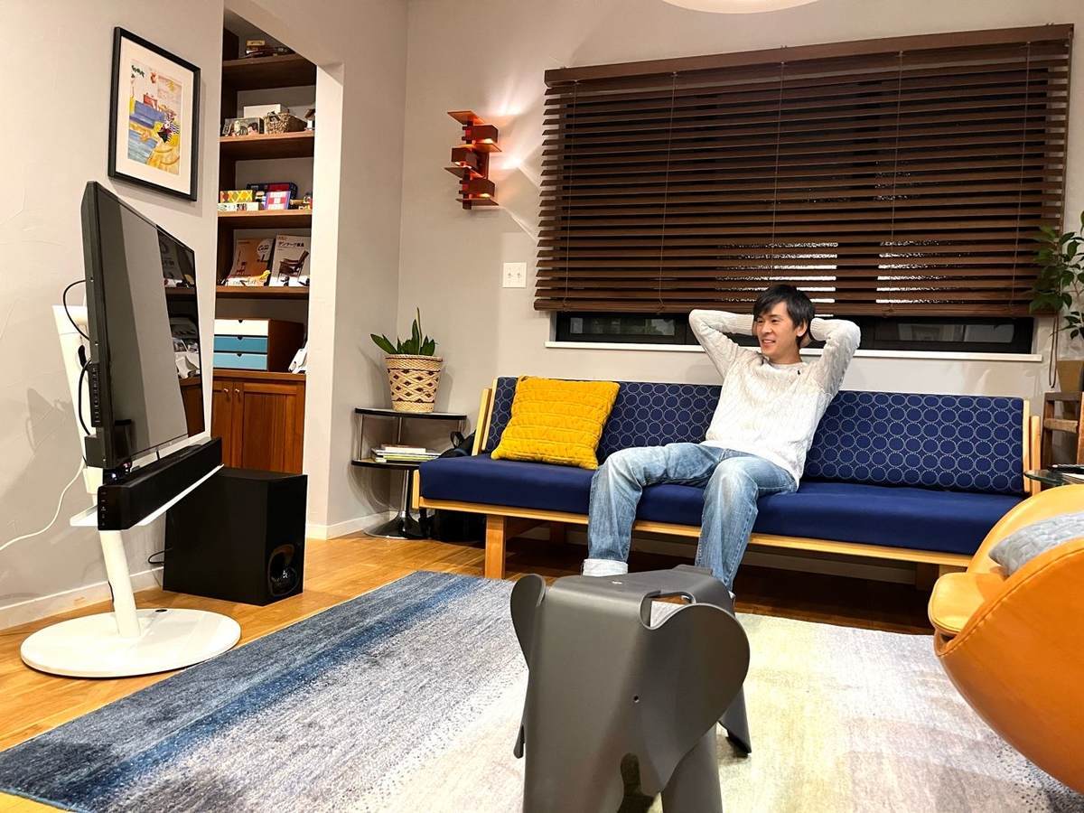 スタイリッシュで自由なテレビスタンドEQUALS WALL A2で暮らしの楽しみを広げてみた - 北欧ミッドセンチュリーの家づくり