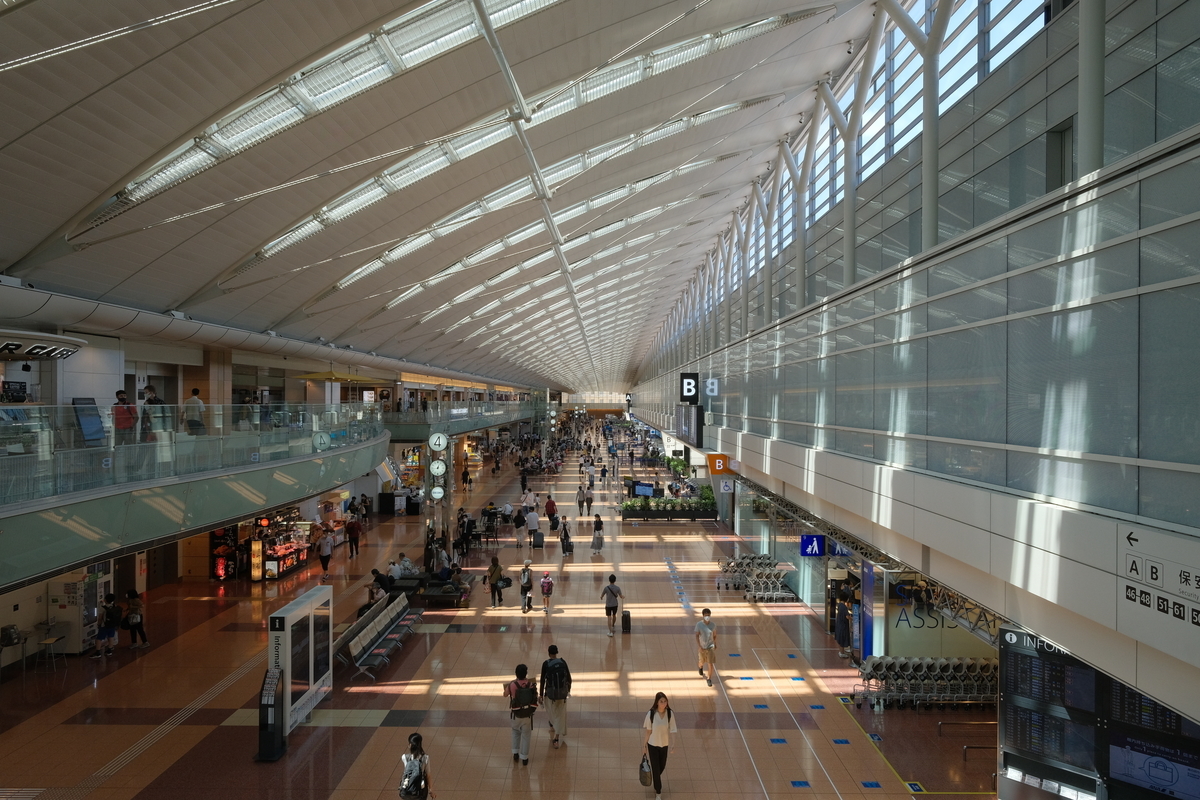 【245話・FUJIFILM】PROVIAで撮る久し振りの羽田空港 - モアイブログ