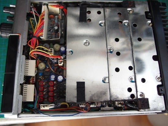 STANDARD C7800 - ガラクタな部屋