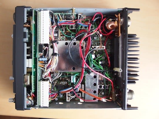 YAESU FT-230 - ガラクタな部屋