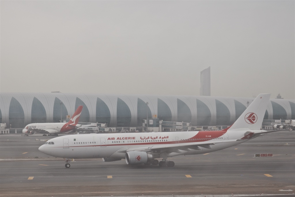 Emirates EK380 Dubai Hongkong A380-800 Firstclass - ぼくはこうして破滅する~特典旅行がやめ ...