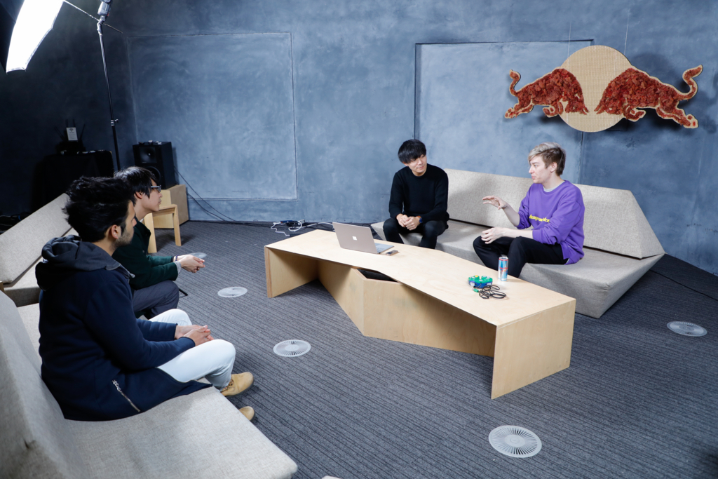 「負けた試合から学ぶことが重要だ」Leffen来日インタビューin Red Bull Studios Tokyo Hall - Melee ...