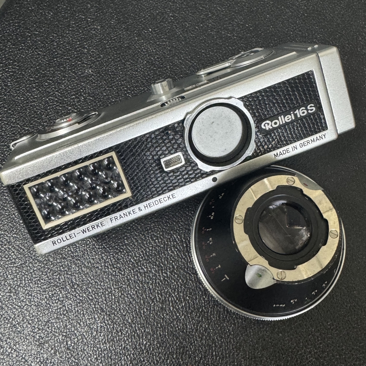 Roollei16S と Rollei-Mutar 0,6x - Anything Goes (again)