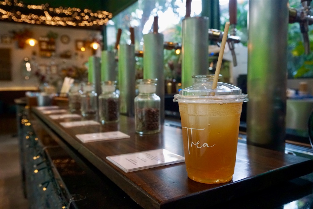 コールドブリューのコーヒーやお茶が楽しめるThea Cafe@トンロー - M's bangkok life diary