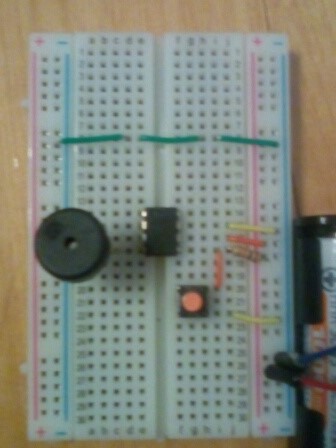 LPC810メモ:SCTの例その2(音を鳴らすなど) - mikkaboのブログ