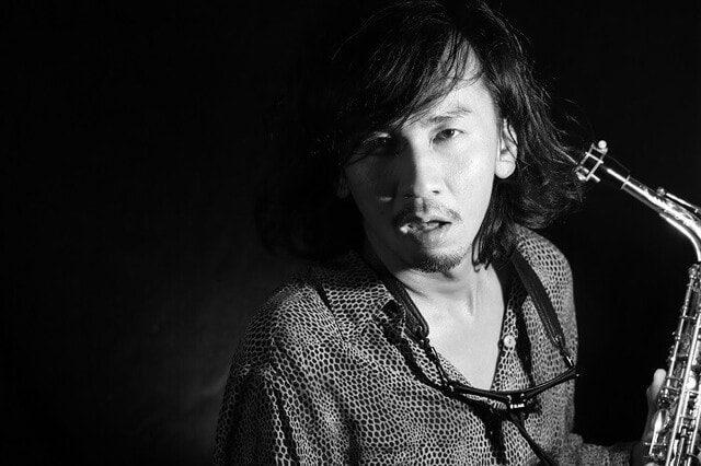 【JazzTokyo#308更新】アンダーグラウンド・ロックと前衛ジャズを越境する若林一也とigloo～CDレビュー＆インタビュー - A Challenge To Fate