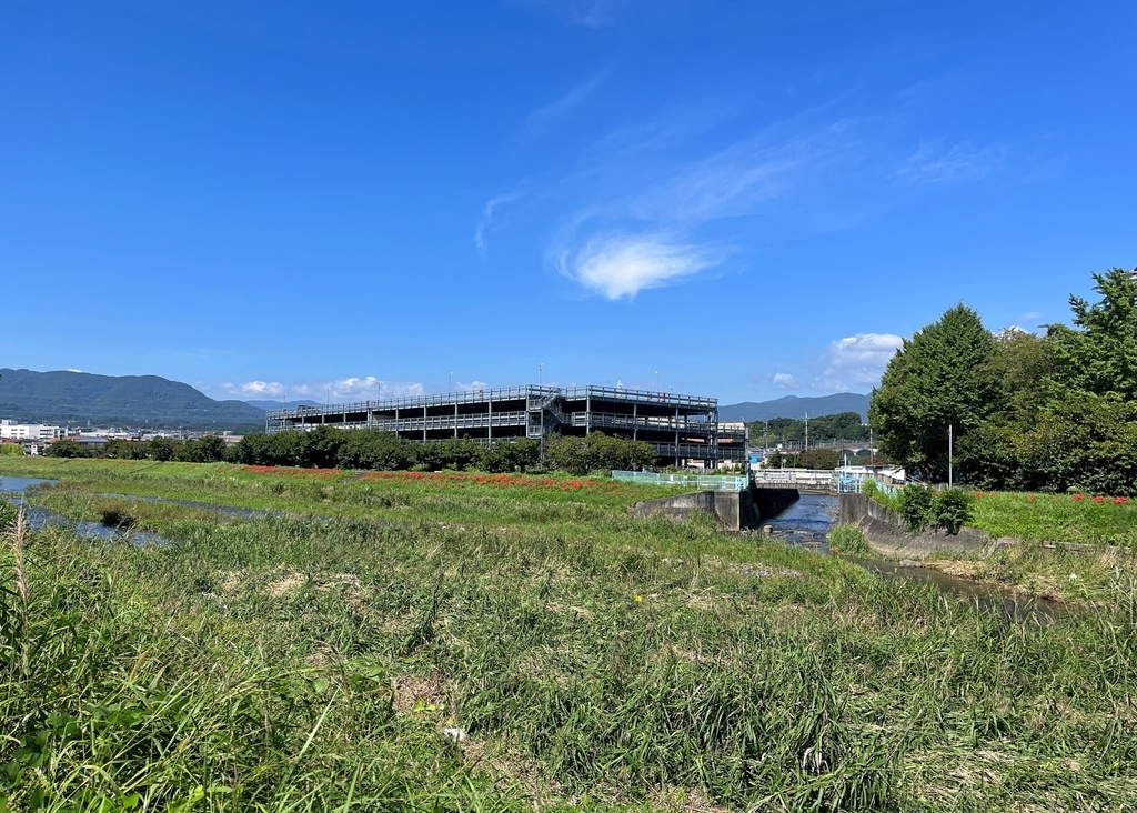 狩川を歩く その2 南足柄春木径から矢倉沢 - 散歩の途中