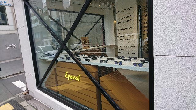 Eyevol Tokyo Store でｻﾝｸﾞﾗｽ購入！ ｱｸｾｽや店内の様子、選び方のｺﾂを大公開!! - 波乗り海道パーリング