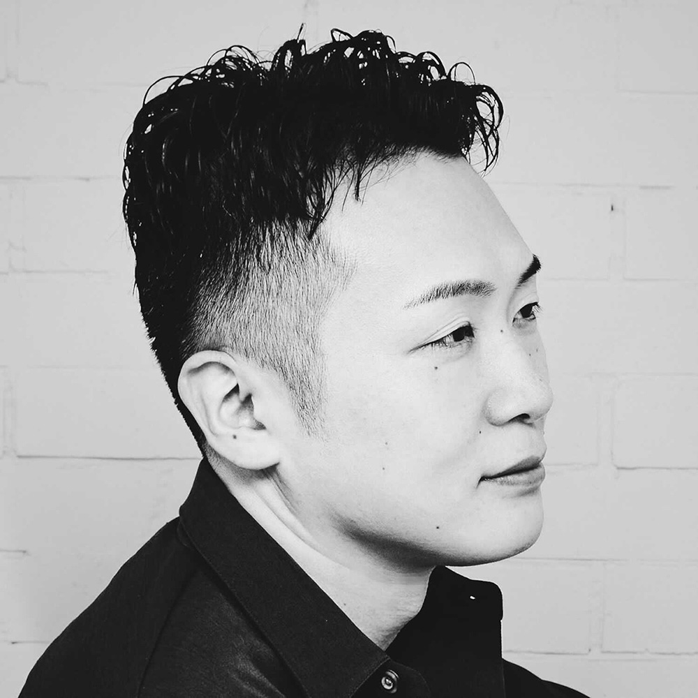 Shopifyの運用方法を集大成した一冊 - mojiru【もじをもじる】