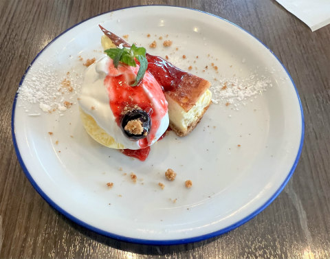 01 ZERO ONE CAFE SURF DINER（ゼロワンカフェサーフダイナー） 金井 - 気ままに外食三昧