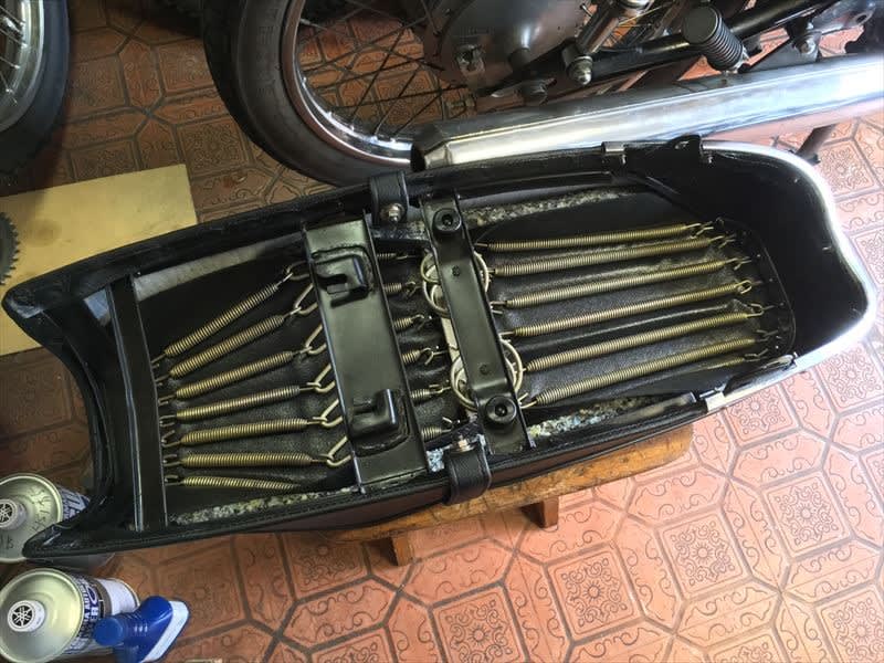 CB93のシート完成！ - goroの徒然なるままに・・・2nd.