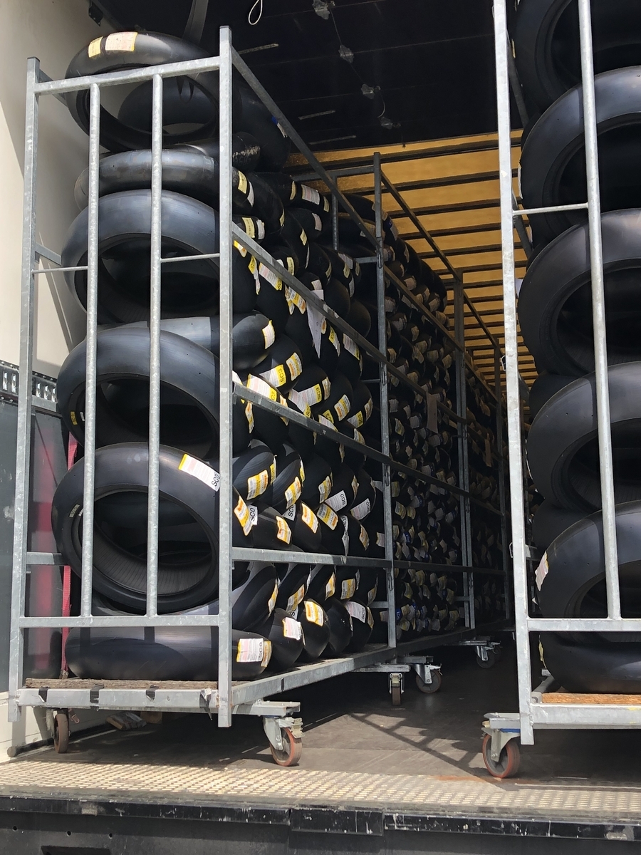 ピット裏 - Moto Square Factory Blog 2!!