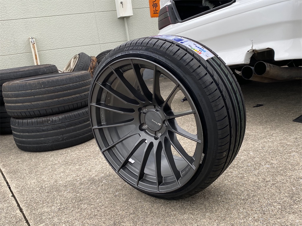 シビック FD2に10Jのホイールを前後にぶち込む その2 - 三度の飯より淫魔像