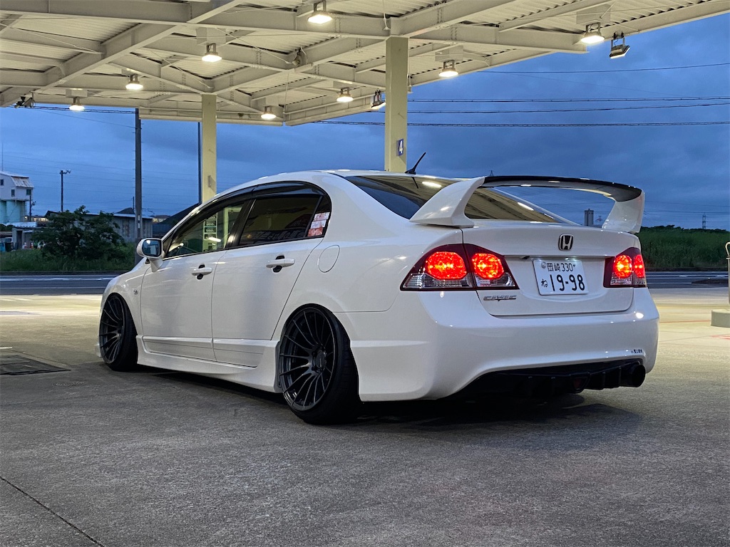 シビック FD2に10Jのホイールを前後にぶち込む その2 - 三度の飯より淫魔像