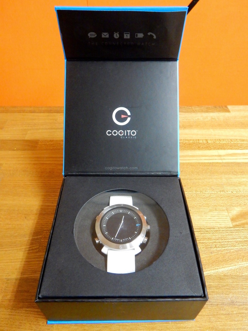 低機能だけど充電不要なスマートウォッチ「COGITO CLASSIC」を3日使ってみました - murmuroid