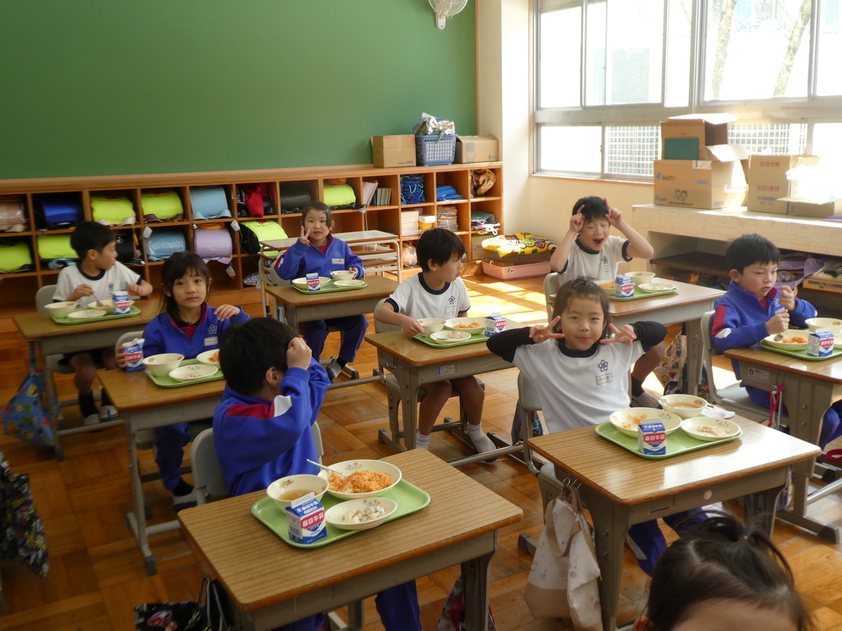 今日のメニュー＆学級訪問1年 - 「笑顔いっぱいむろこっ子」勝山市立村岡小学校ブログ