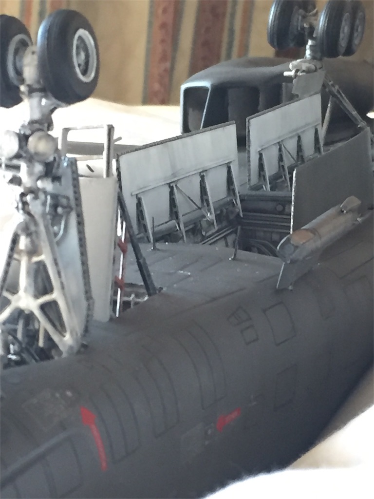 1/48 Revell B-1B Lancer Modeling Record No.22-(2): Undersurface of ...