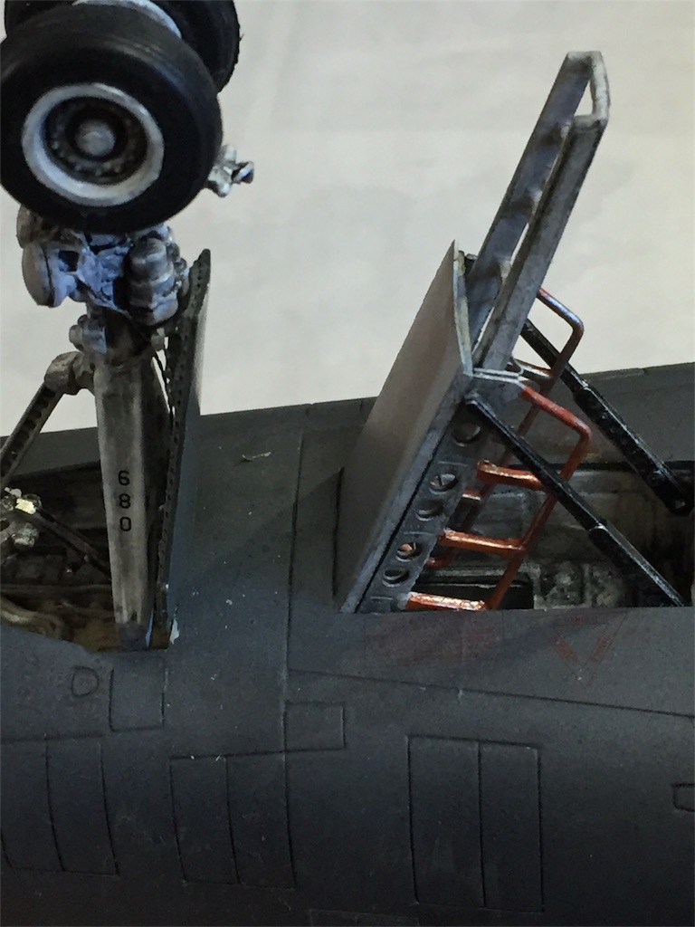 1/48 Revell B-1B Lancer Modeling Record No.22-(2): Undersurface of ...