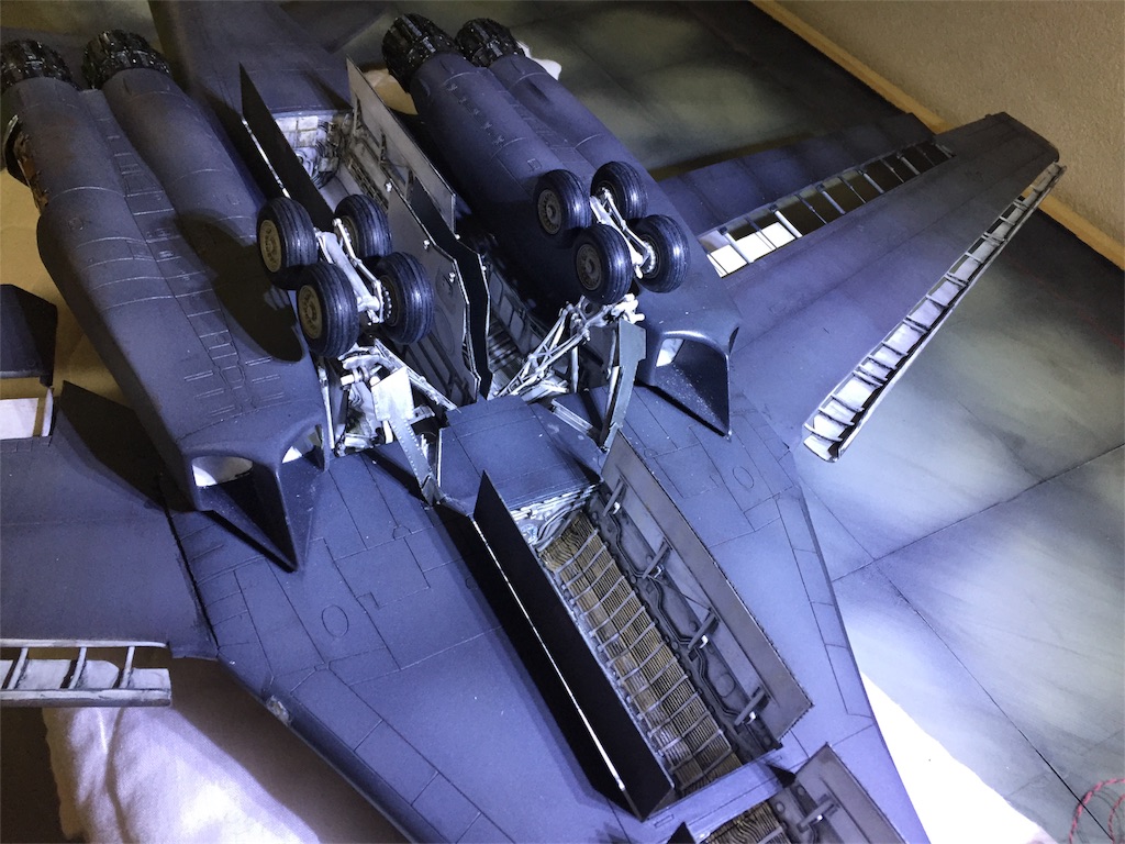 1/48 Revell B-1B Lancer Modeling Record No.22-(2): Undersurface of ...