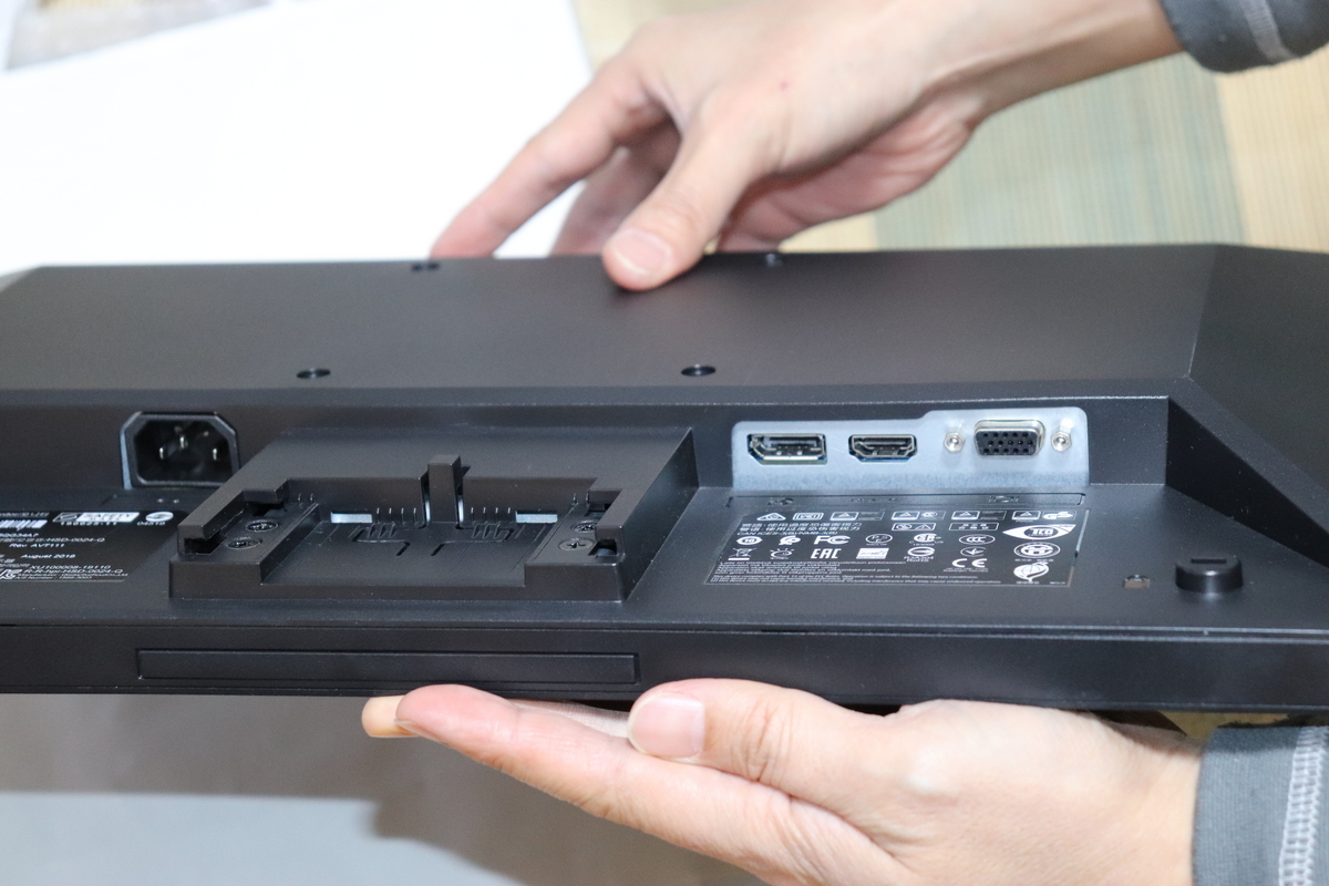 【HP ProDisplay P224】秋葉原でHDMI DP VGAが使える2,400円ジャンクモニターを2枚買ってみた！ - なかやんブログ